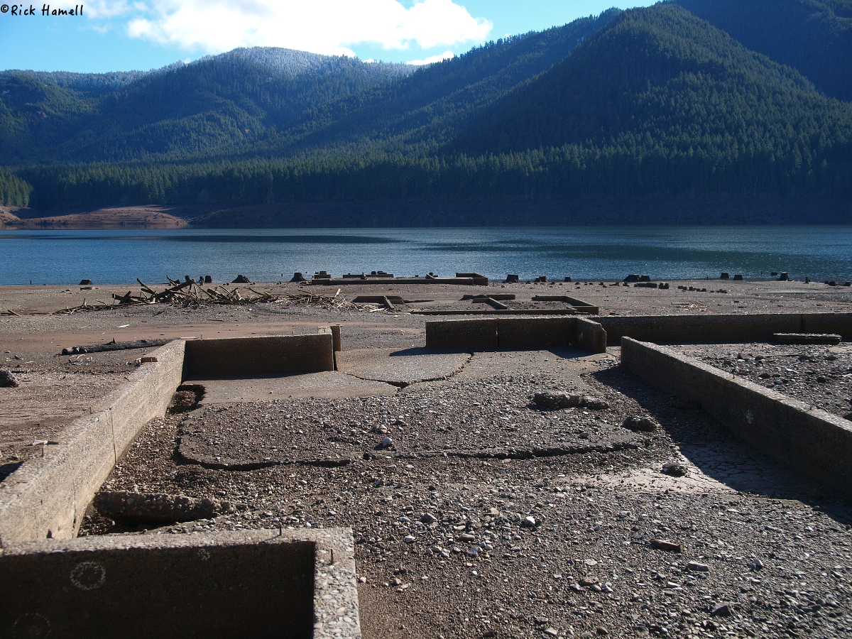 Detroit, Oregon's underwater ghost town (Coe) - Pacific Northwest Photoblog